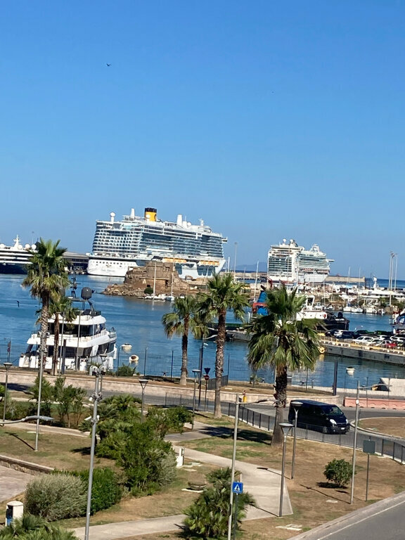 Tren istasyonu Civitavecchia, Civitavecchia, foto