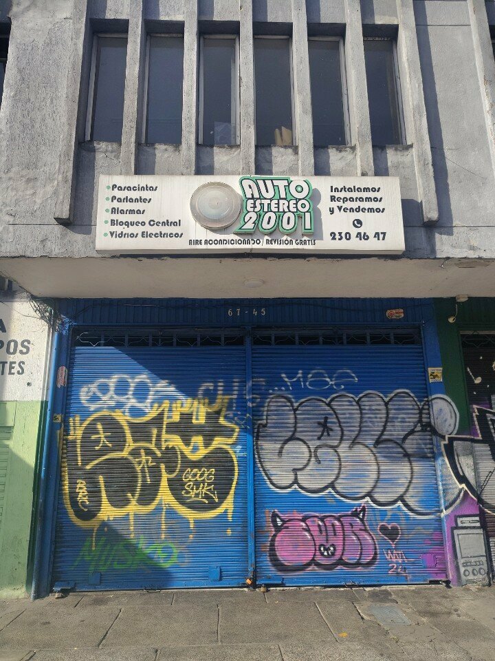 Otomobil servisi Auto estereo 2001, Medellin, foto