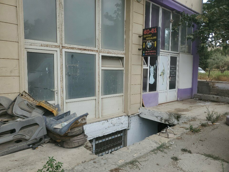 Otomobil yedek parçaları BMW Ehtiyat Hissələri, Bakü, foto