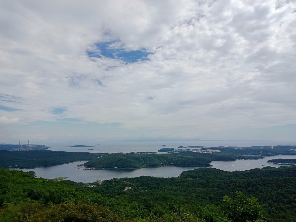 Dağ zirvesi Гора Русских 291 метр, Primoriye, foto