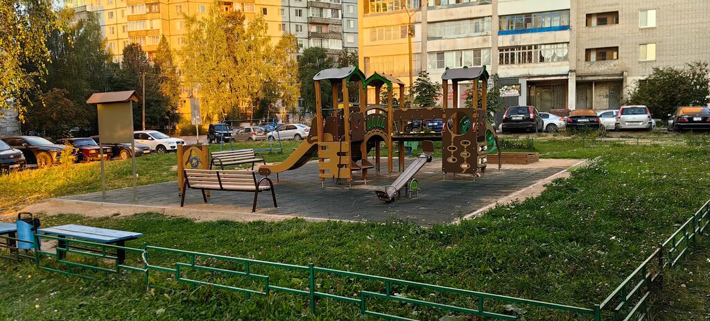 Oyun alanı Playground, Smolensk, foto
