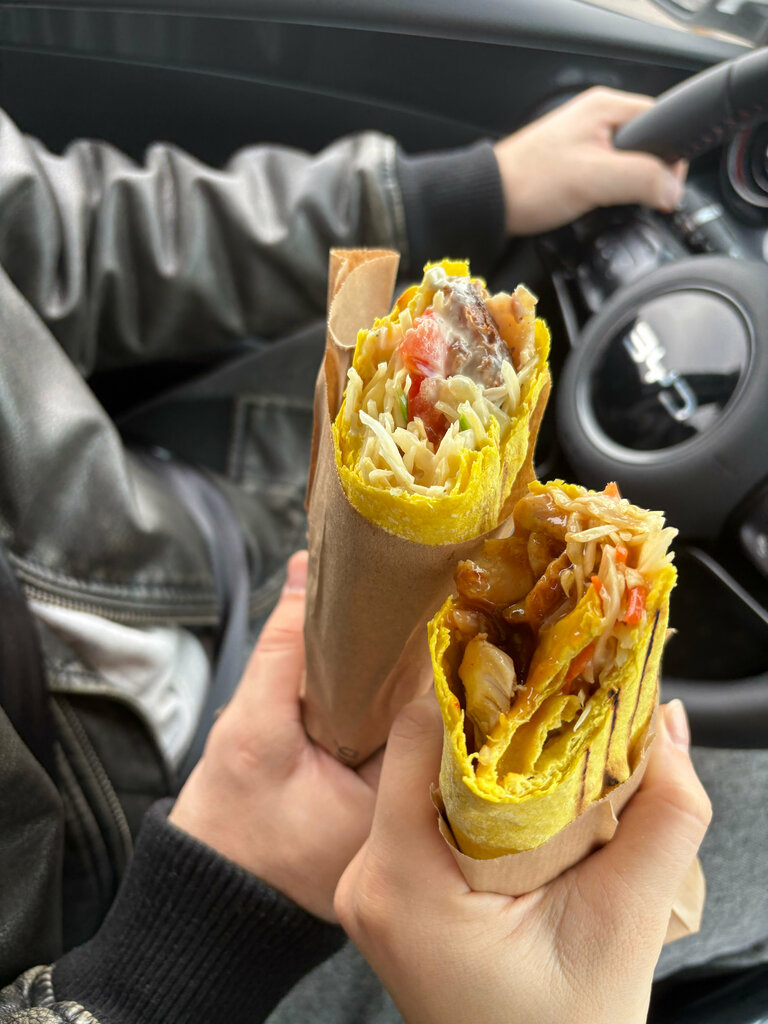 Kafe Doner hub, Smoleviçi, foto