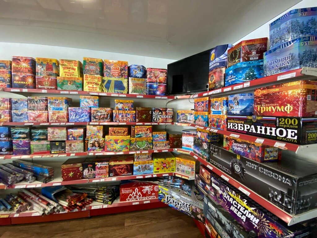 Havai fişek firmaları Bolshoy Prazdnik, Elista, foto