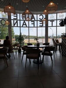 Stefano’s (Vokzalnaya ulitsa No:7), kafe  Zelenogorsk'tan