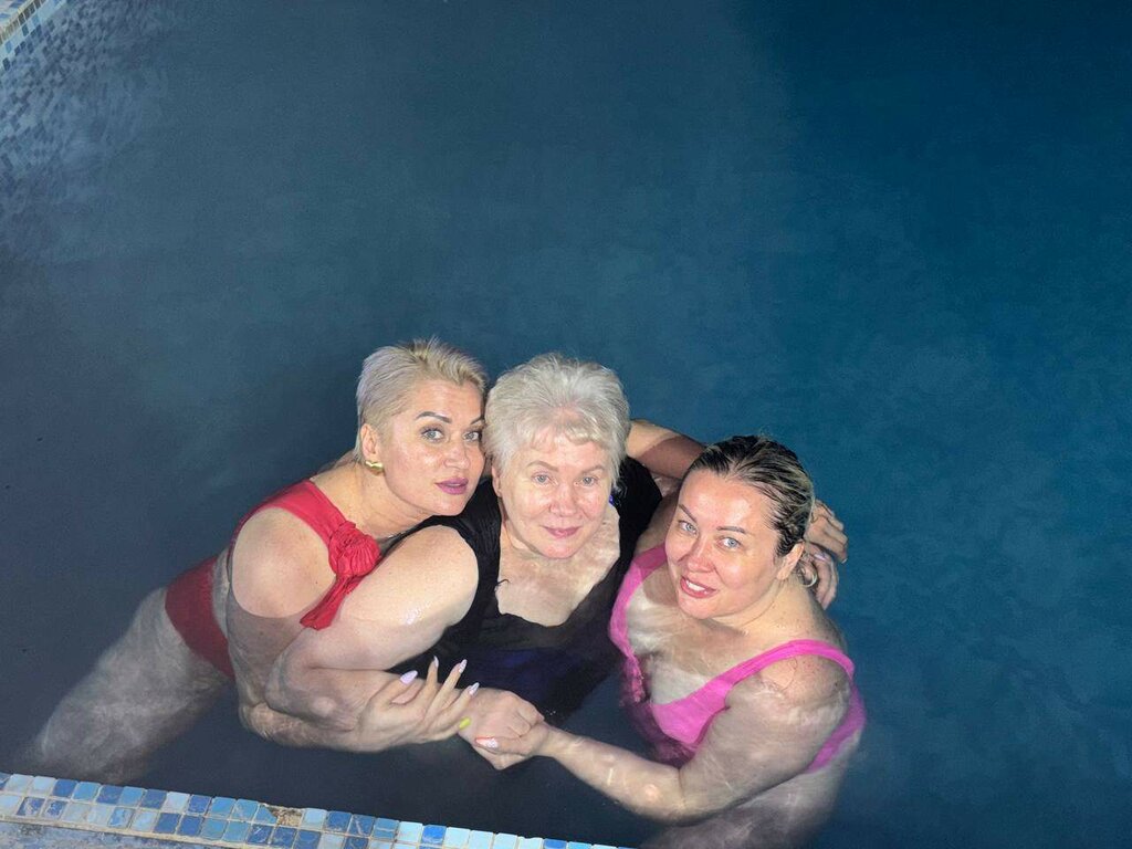 Yüzme havuzları Hovuz, Taşkent, foto