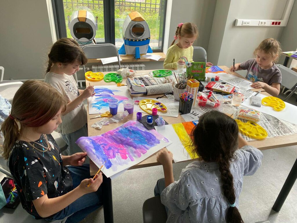 Sanat okulları Изостудия Артрис, Moskova, foto