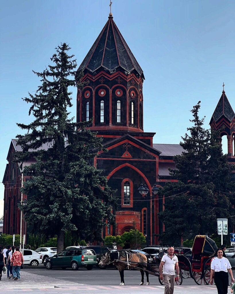 Geziler Tours in Armenia, Erivan, foto