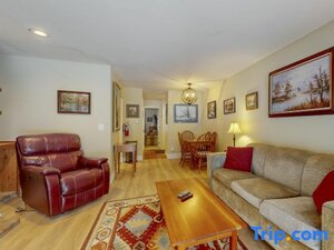 Inviting condo near skiing and golf with pool, fireplace, deck, & tennis court (31 Christmas Tree Road, Unit 10, Warren, VT, 05674, US), otel  Vermont Eyaleti'nden