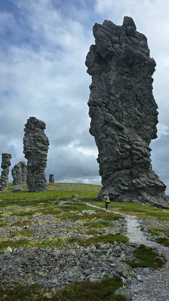 Turistik yerler Группа останцов, Komi, foto