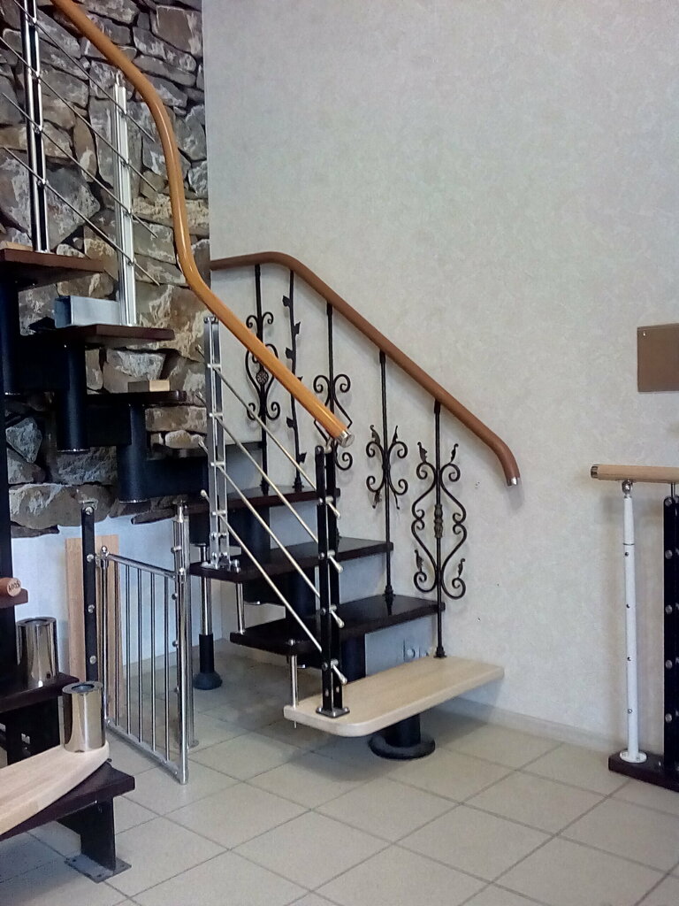 Merdiven ve korkuluklar Centr Gotovih Lestnic, Berdsk, foto