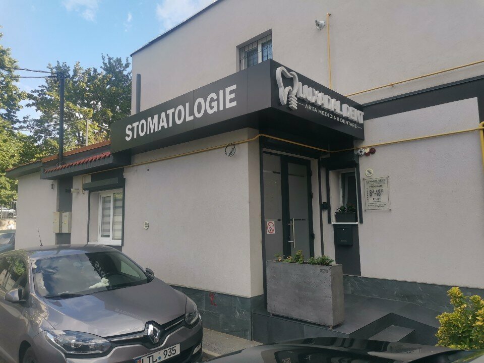Özel ağız ve diş sağlığı klinikleri ve muayenehaneleri Luxadal Dent Srl, Kişinev, foto