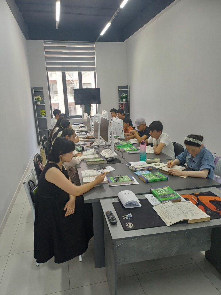 Eğitim merkezleri Учебный центр, Cizzak, foto