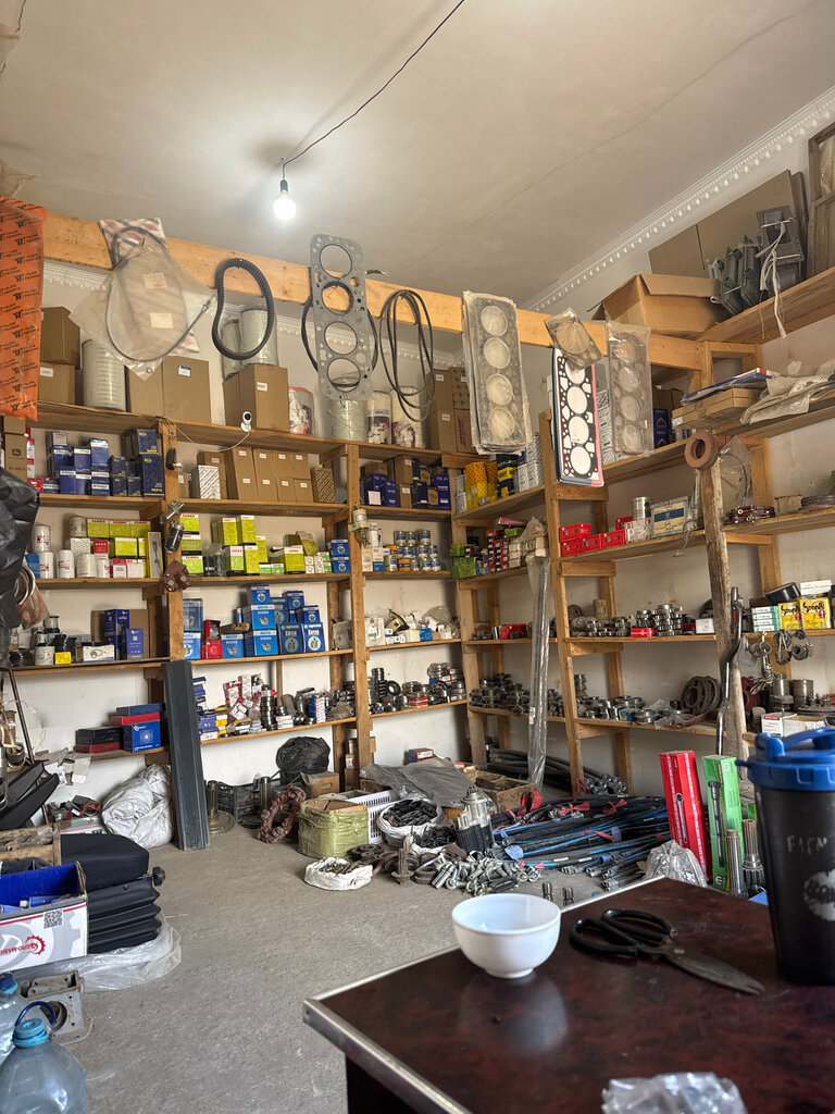 Motosiklet yedek parçaları Oto Yedek Parça Pazarı, Ürgenç, foto