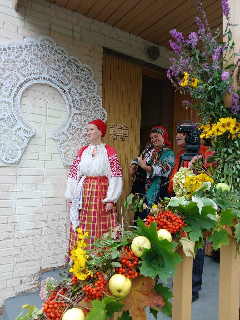 Kültür merkezleri Культурно-исторический центр Светёлочка, Kirishi, foto