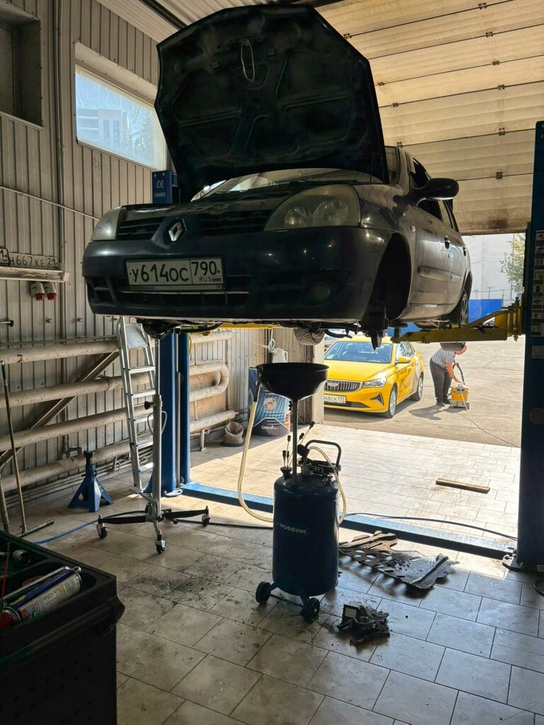Otomobil servisi Автосервис и точка, Moskova, foto