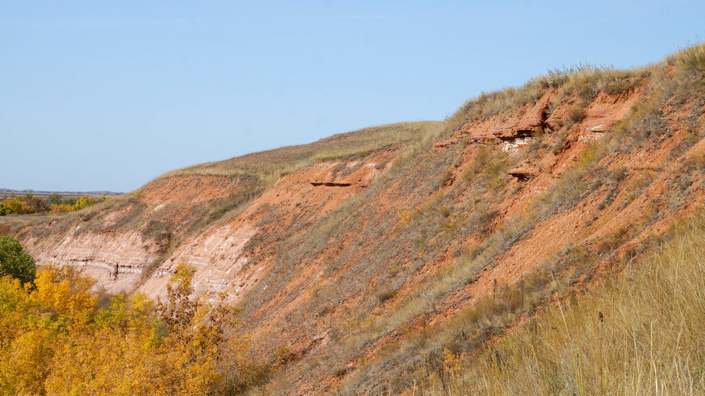 Dağ zirvesi Тарханский яр, Orenburgskaya oblastı, foto