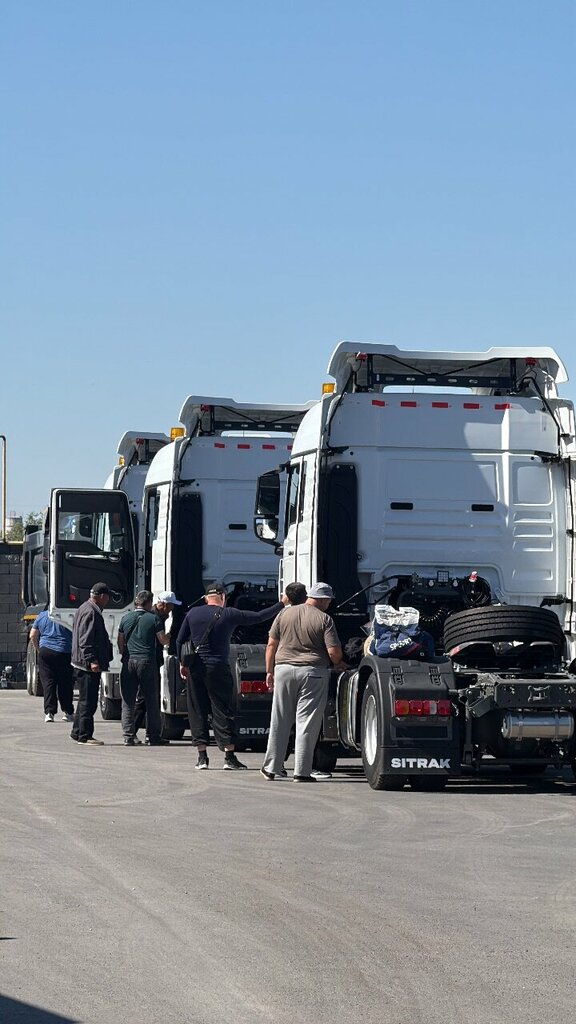 Özel üretim araç ve ekipmanları Universal Machinery Group, Almatı eyaleti, foto
