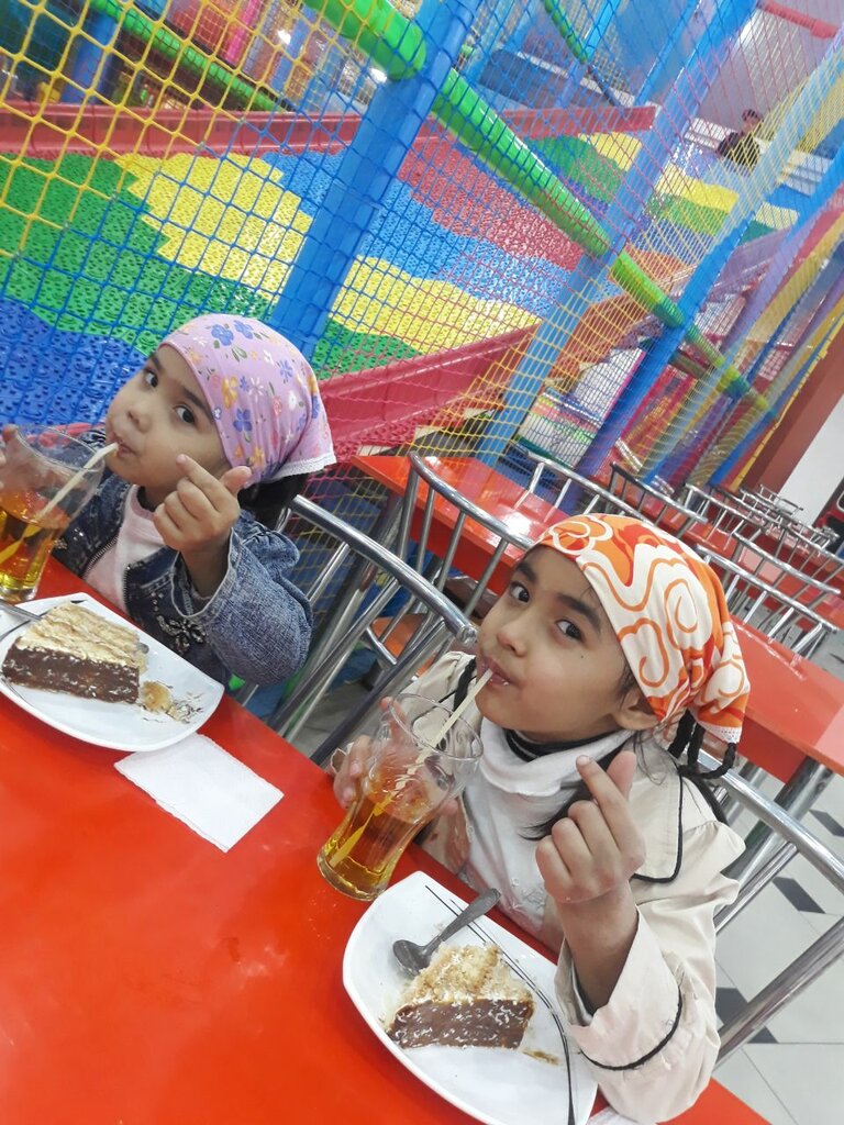 Market Shodlik, Nemengan, foto