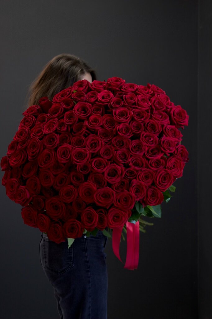 Çiçek teslimatı Compliment, Vladikavkaz, foto