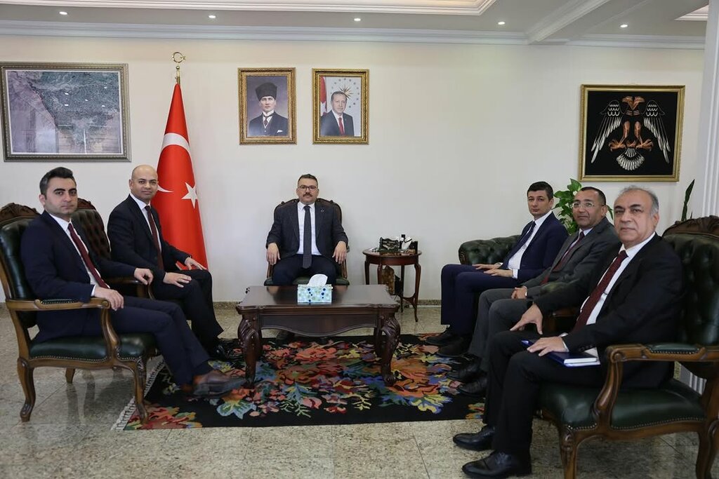Devlet kurumları ve bakanlıklar Iğdır Valiliği, Iğdır, foto