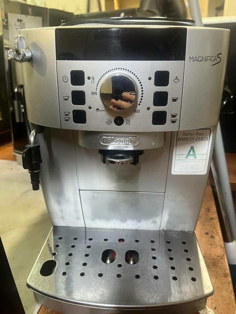 Kahve makinelerinin onarımı Delonghi, Bronnitsy, foto