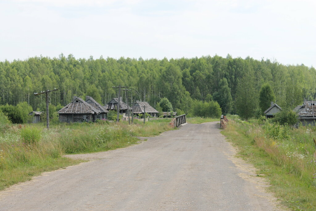 Unutulmaz olayların yeri Декорация моста Ильинский рубеж, Kalujskaya oblastı, foto
