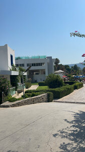 Bodrum Askeri Kampı (Muğla, Bodrum, Eskiçeşme Mah.), plaj  Bodrum'dan