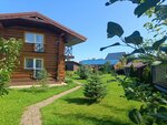 Inn Gostevoy Dvor (Krayniy pereulok No:12), otel  Belokuriha'dan