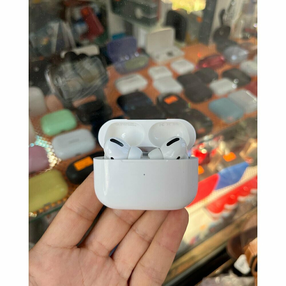 Cep telefonu ve aksesuarları satış mağazaları Aksesuarcı, İstanbul, foto