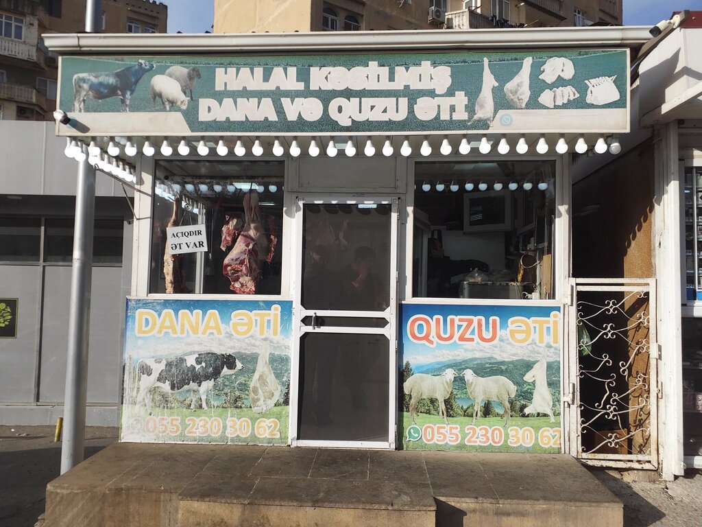 Kasap, şarküteri Halal kesilmish dana ve quzu eti, Bakü, foto