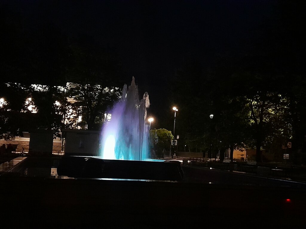 Çeşme Музыкальный фонтан, Kronstadt, foto