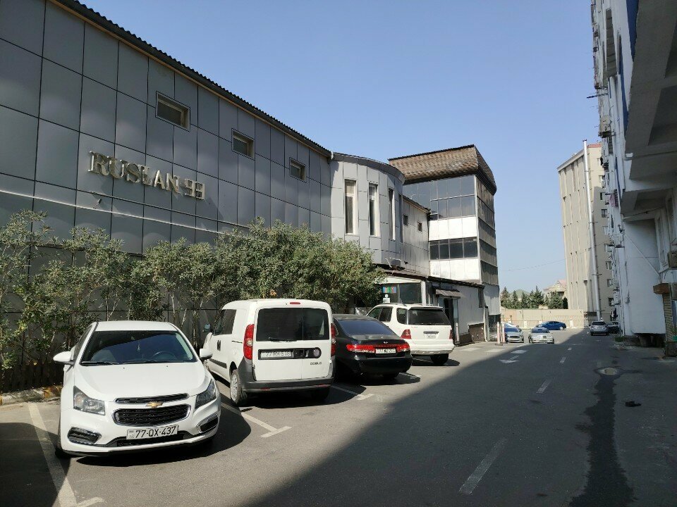 Çok amaçlı spor tesisleri Ruslan-93 İdman Kompleksi, Bakü, foto