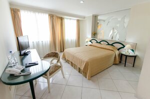 Apart Hotel Kennedy (Guayas, Guayaquil), otel  Guayaquil'den