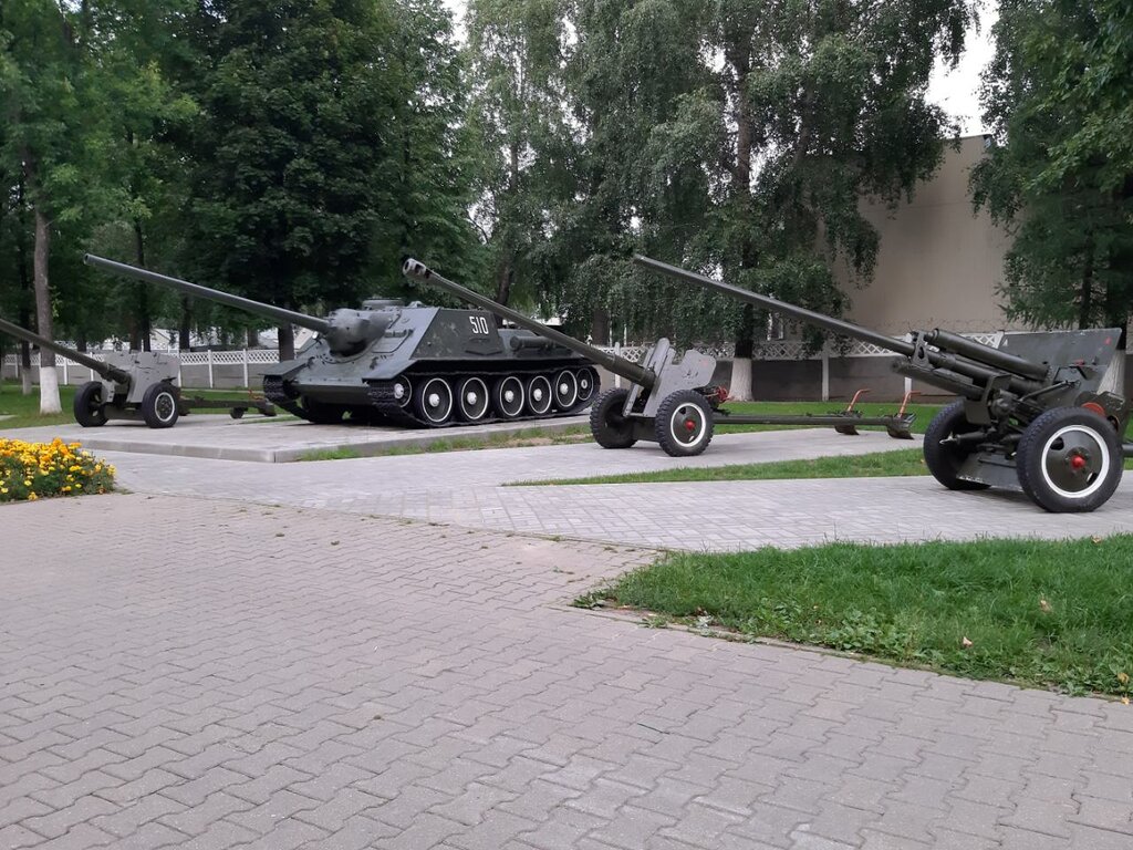 Teknoloji anıtı Военная техника, Borisov, foto