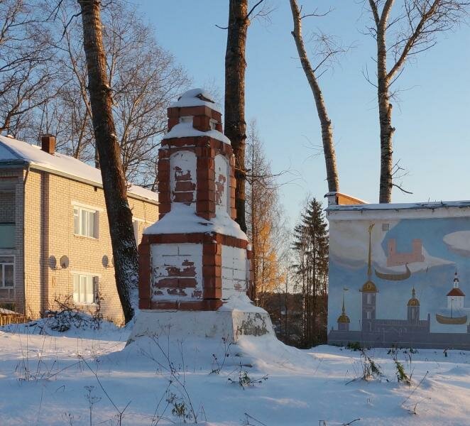 Anıt, heykel Проходящей через г. Тотьму 60-ой параллели, Totma, foto