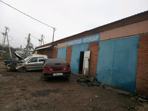 Автосервис (Tula Region, munitsipalnoye obrazovaniye Tula, selo Glukhiye Polyany), otomobil servisi  Tula'dan