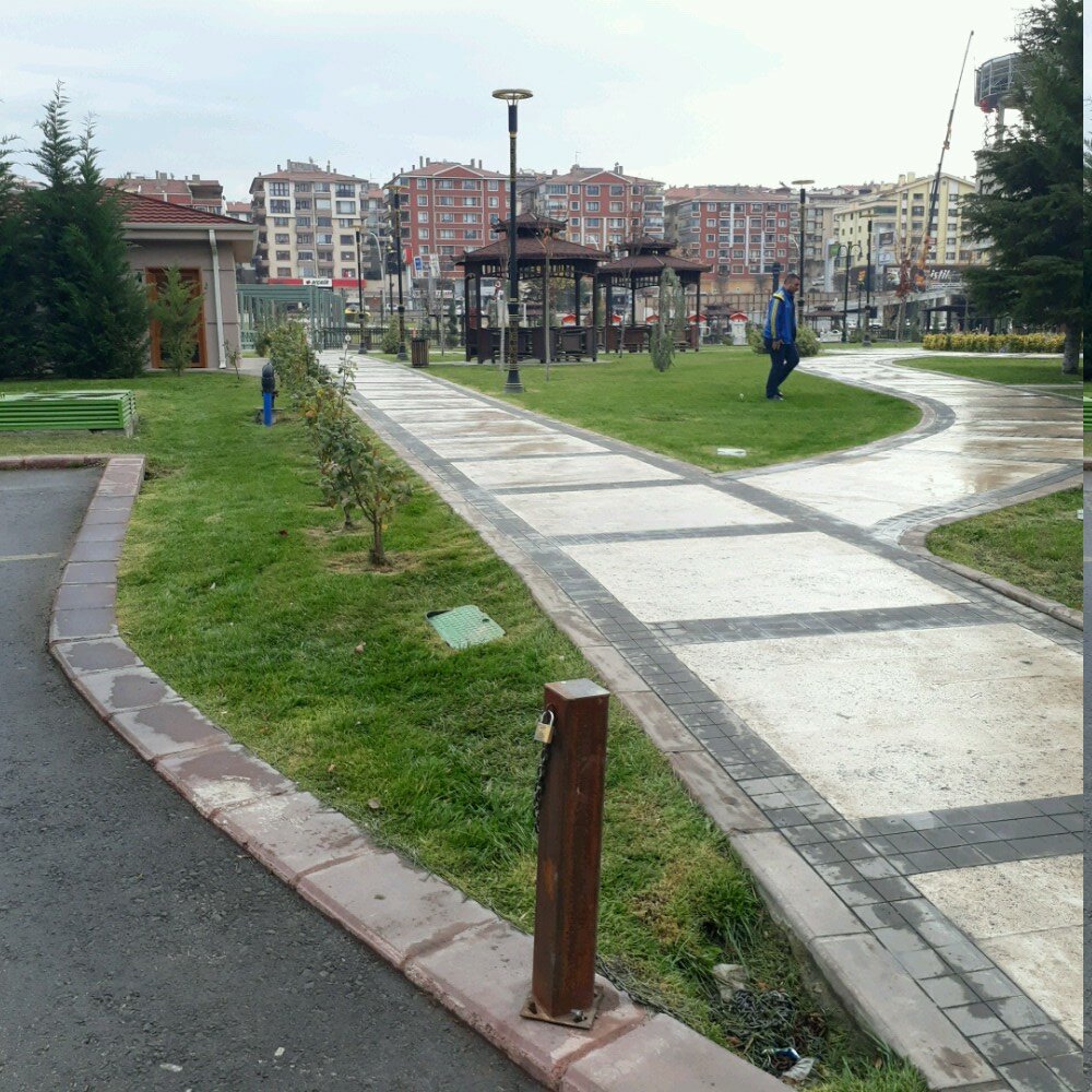 Parklar ve ormanlar Gökkuşağı Sevgi Parkı, Ankara, foto