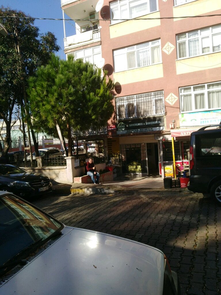 Emlak ofisi Emlak Trendy, İstanbul, foto