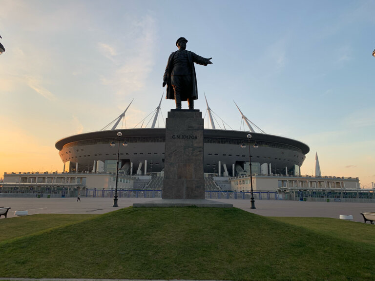 Anıt, heykel Monument to Sergey Mironovich Kirov, Saint‑Petersburg, foto