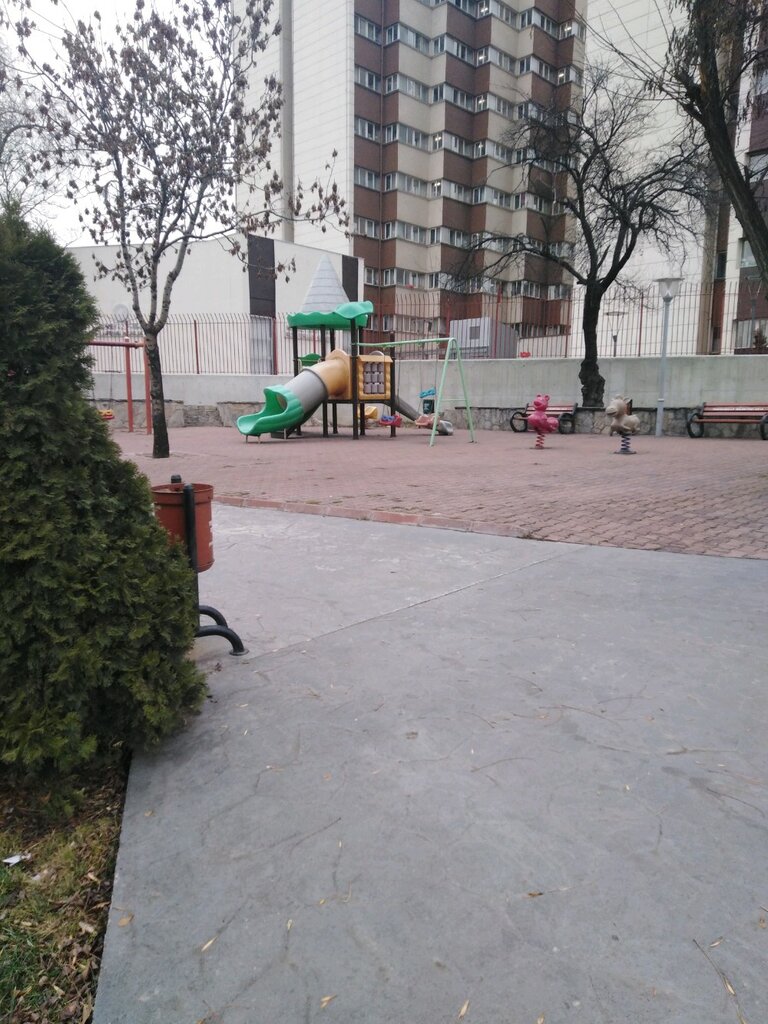 Parklar ve ormanlar Mehmet Akif Ersoy Parkı, Ankara, foto