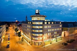 Dormero Hotel Dessau-Rosslau (Saxony-Anhalt, Anhalt-Bitterfeld, Dessau, Zerbster Straße), otel  Dessau'dan