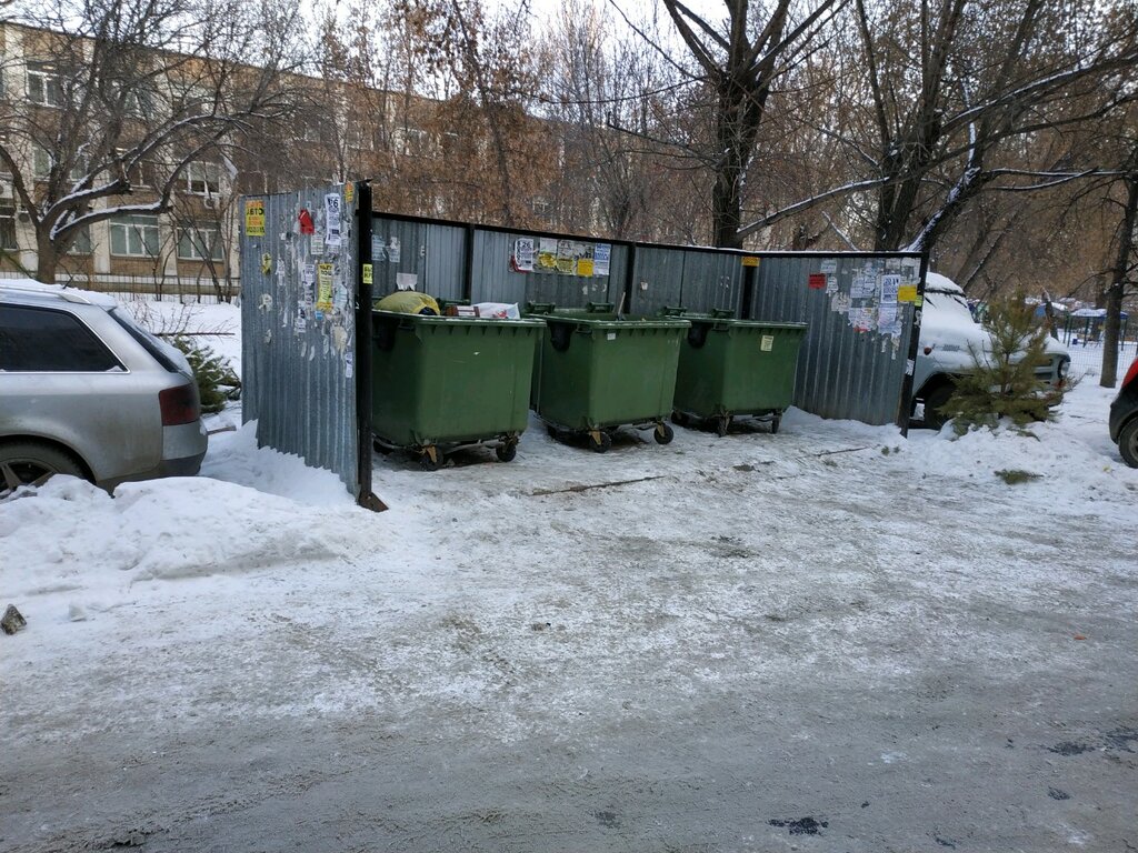 Çöp alanları Контейнер для вторсырья, Çeliabinsk, foto
