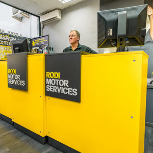 Rodi Motor Services (Avenida Maresme No:99, Municipio de Badalona), otomobil servisi