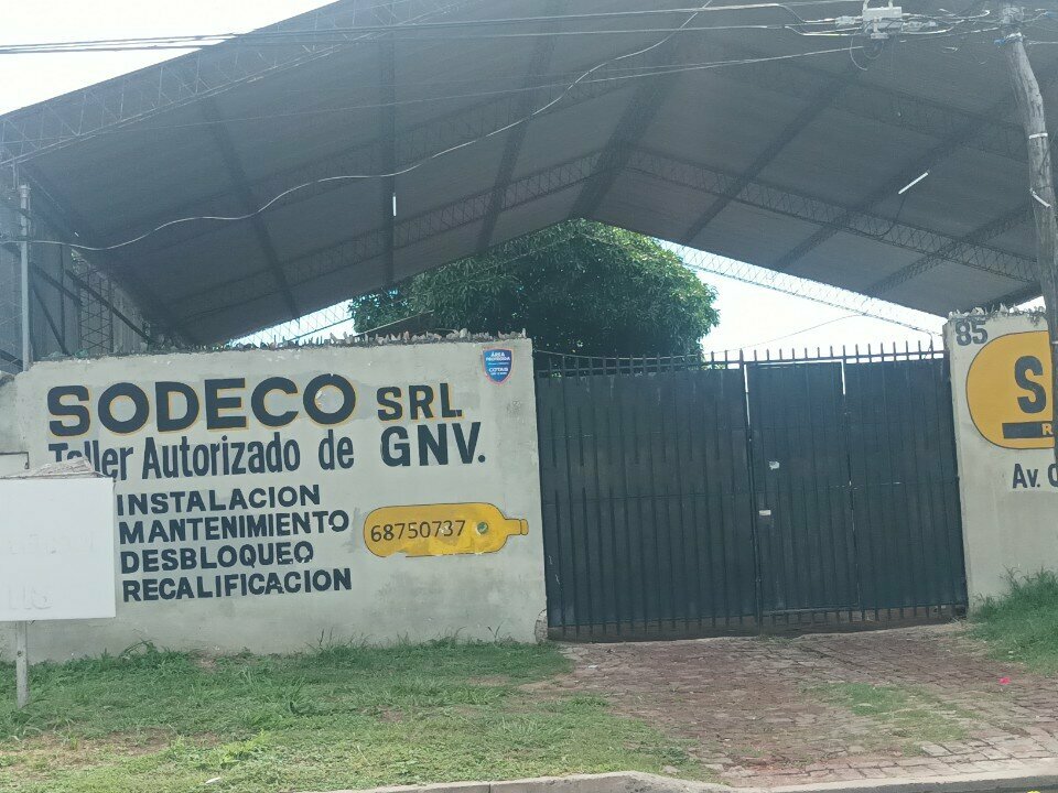 Otomobil servisi Sodeco S. R. L., Santa‑Krus, foto