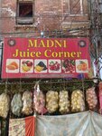 Madni juicer corner (Court Street No:3), vitamin bar  Lahor'dan