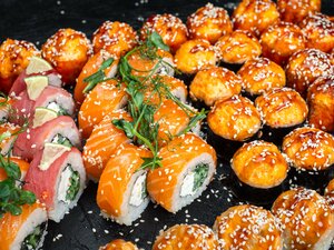 Zento (ulitsa Antikaynena No:13А), suşi restoranı  Kostomucsha'dan