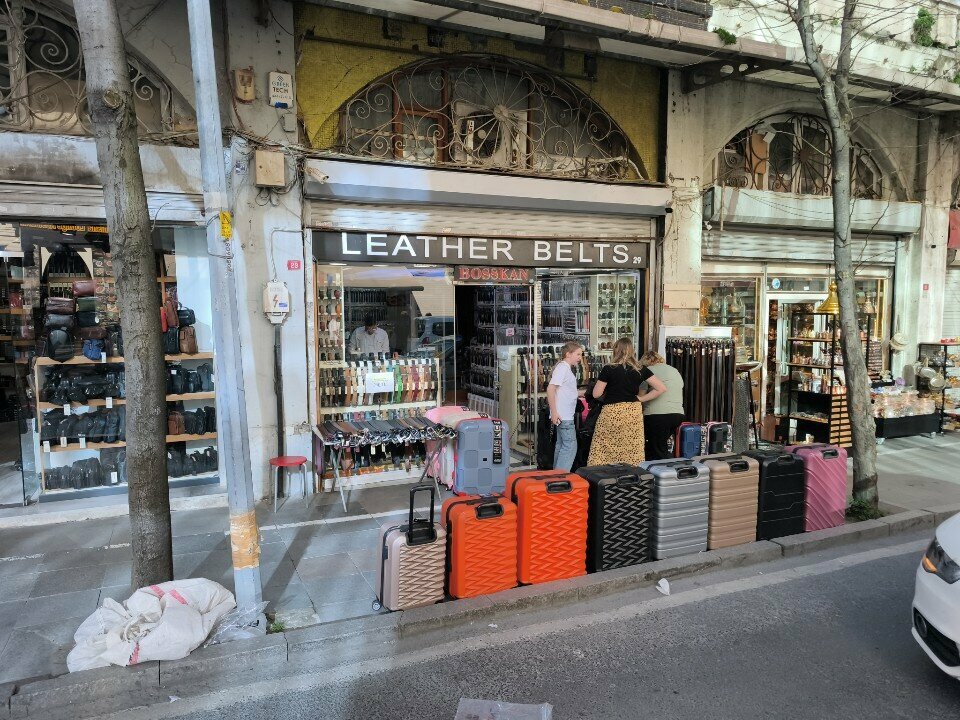 Deri giyim ve toptan satış Bosskan, İstanbul, foto