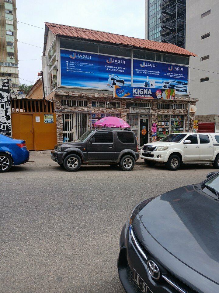 Otomobil pazarları Jagui, Loanda, foto