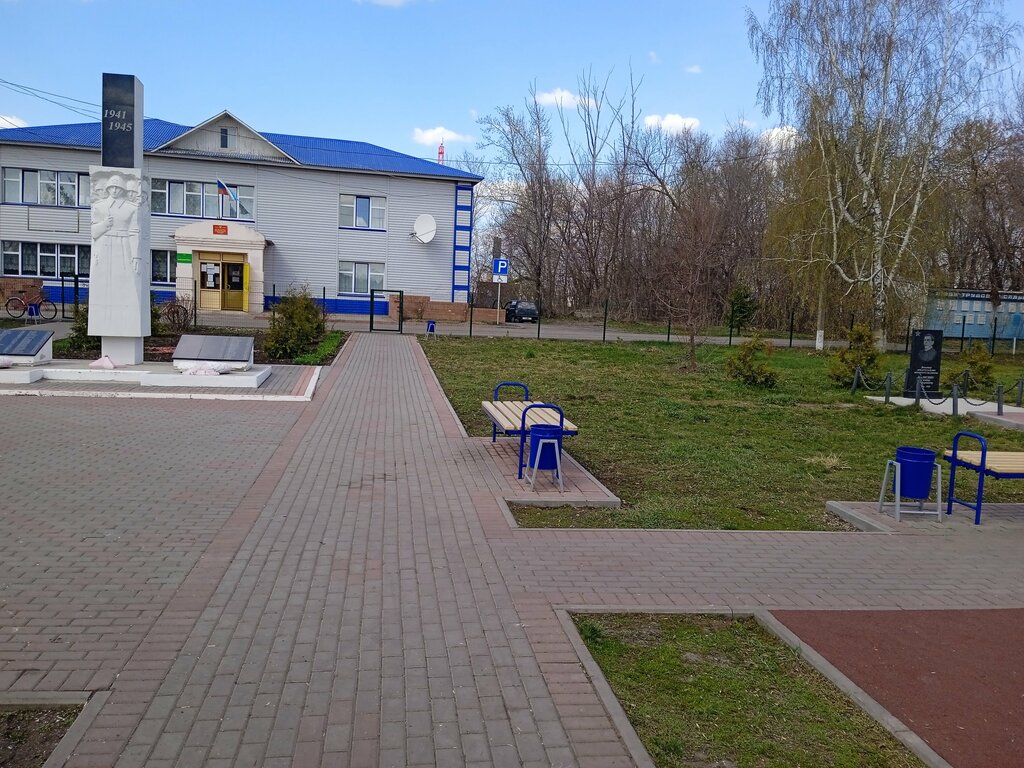 Anıt, heykel Защитникам Отечества, Samarskaya oblastı, foto
