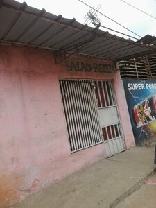 Salão de beleza (Luanda, Rua Galeria Monteiro Lubório), güzellik salonu  Loanda'dan